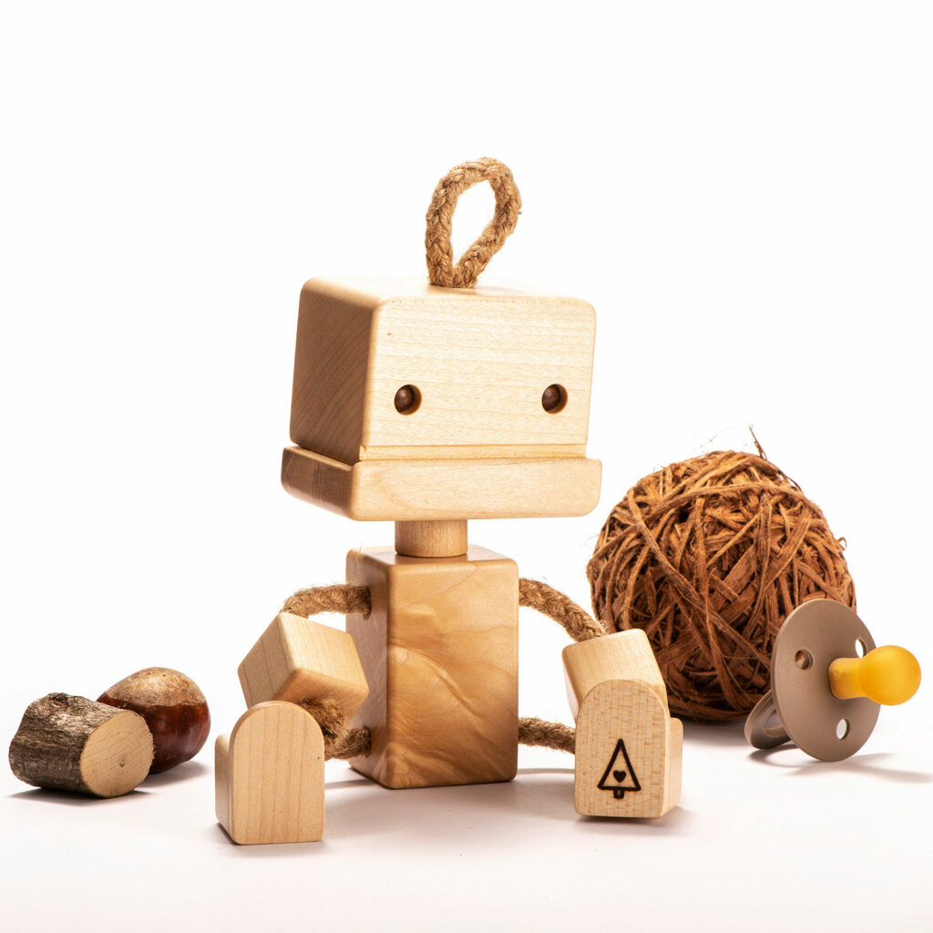 Toto Cute Wooden Robot Brother - Otbor Wooden Toys