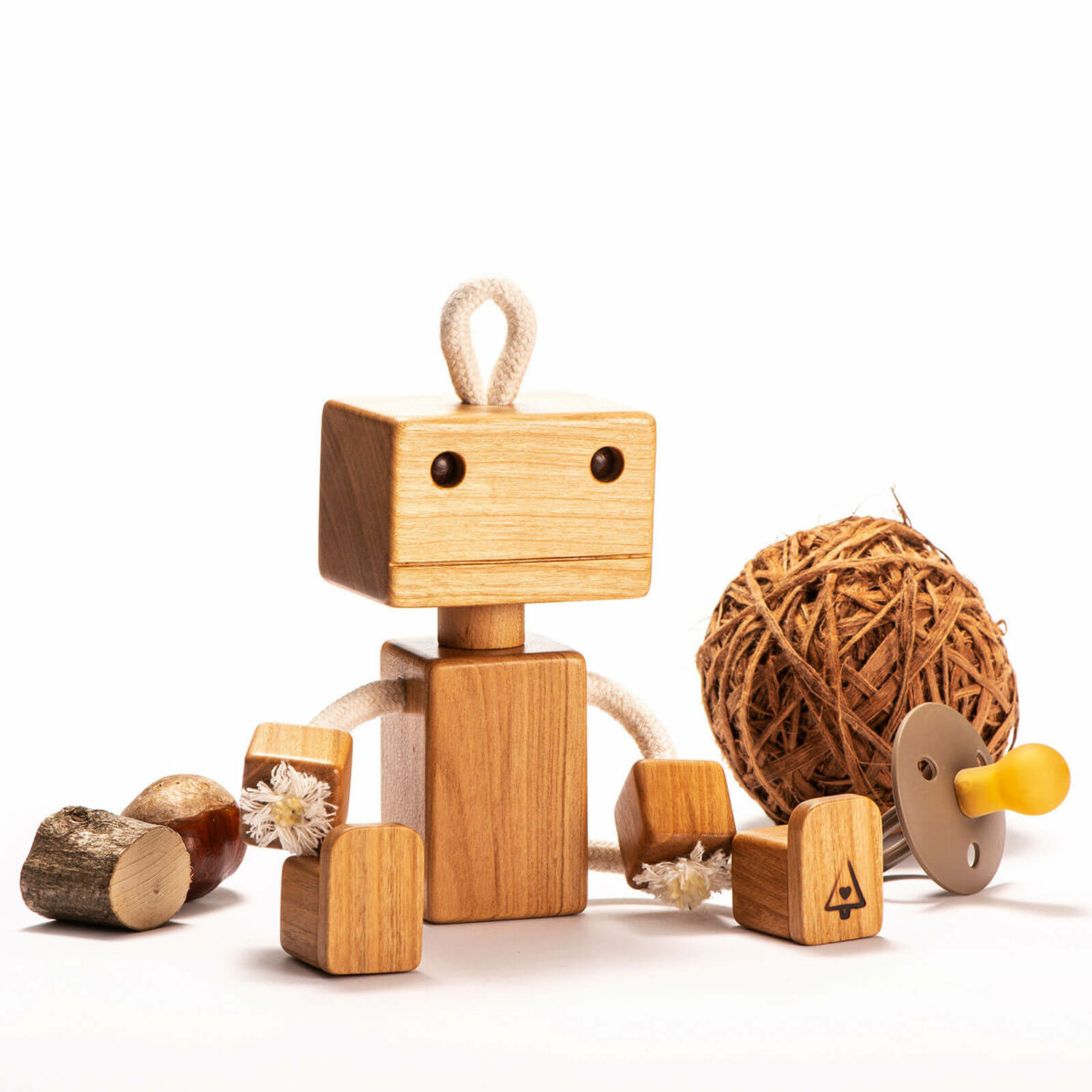 Roro The Wooden Robot Toy - Otbor Wooden Toys