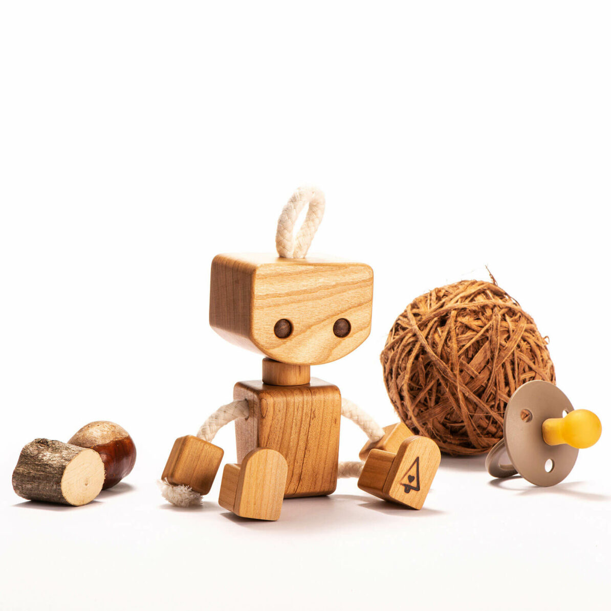 Roro The Wooden Robot Toy - Otbor Wooden Toys